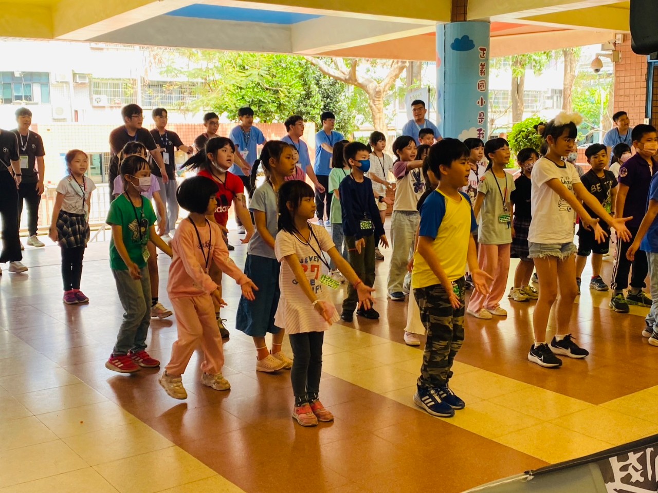 高雄市鳳山區正義國民小學