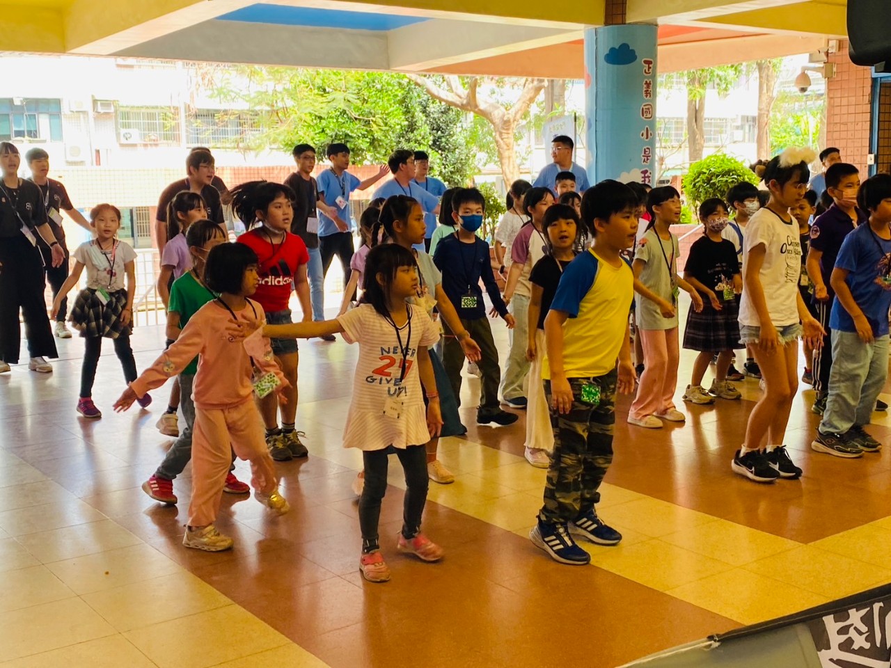 高雄市鳳山區正義國民小學